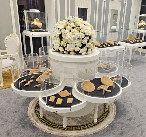 Acrylic Display Boxes & Light Boxes UAE | Custom Acrylic Box Dubai