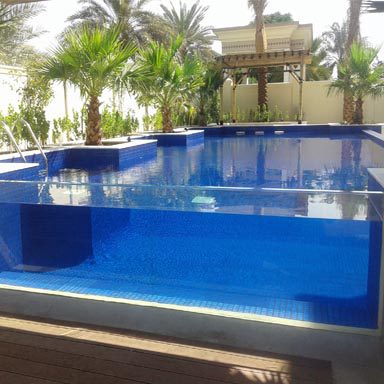 Acrylic Pool Wall Supply & Installation in Dubai & UAE | Swimming Pool ...