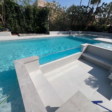 Acrylic Pool Wall Supply & Installation in Dubai & UAE | Swimming Pool ...